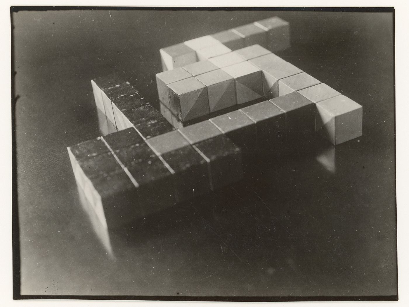 Abstract composition of cubical blocks