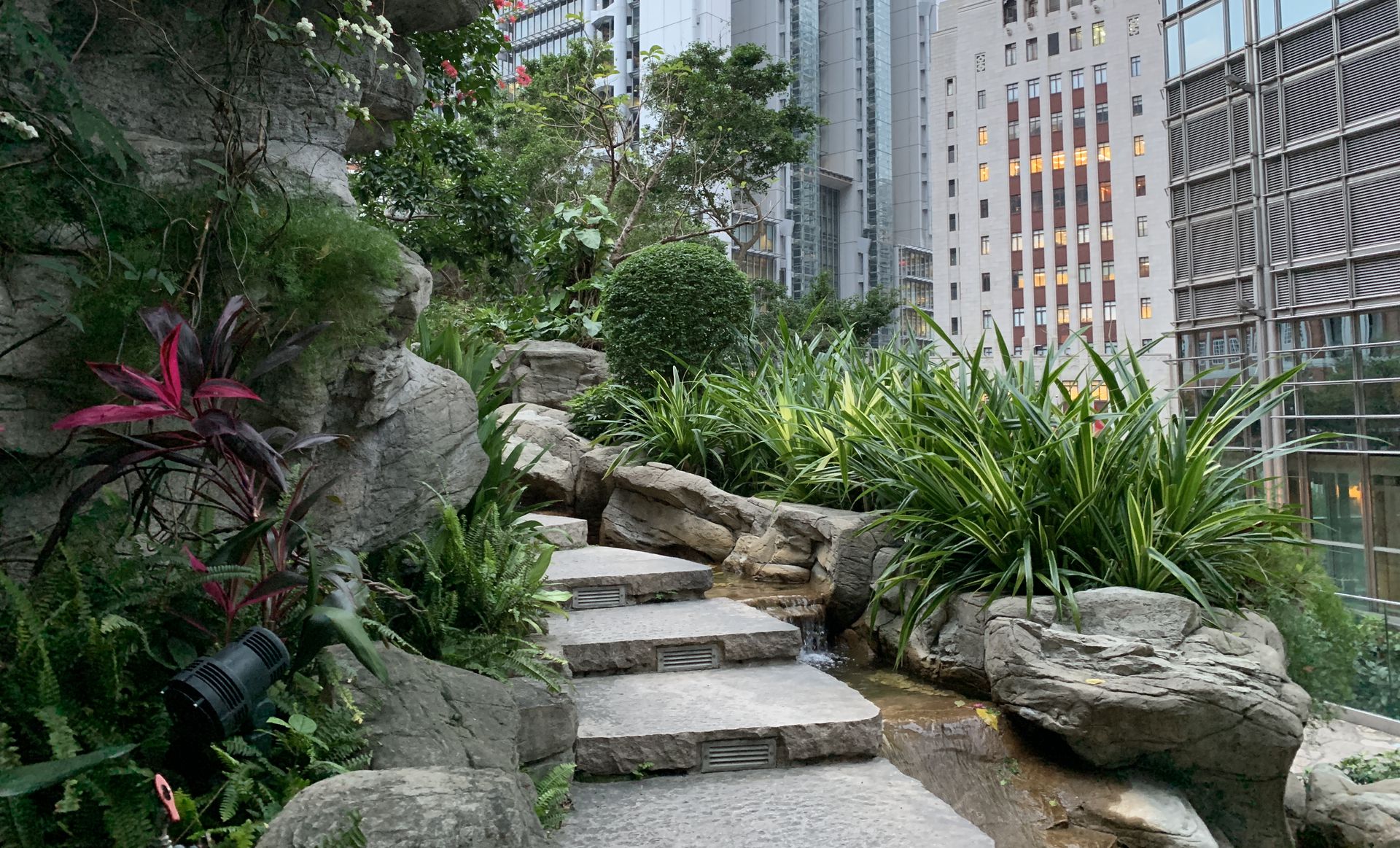 Market Landscape: Speaking between Financial Districts and The Planet